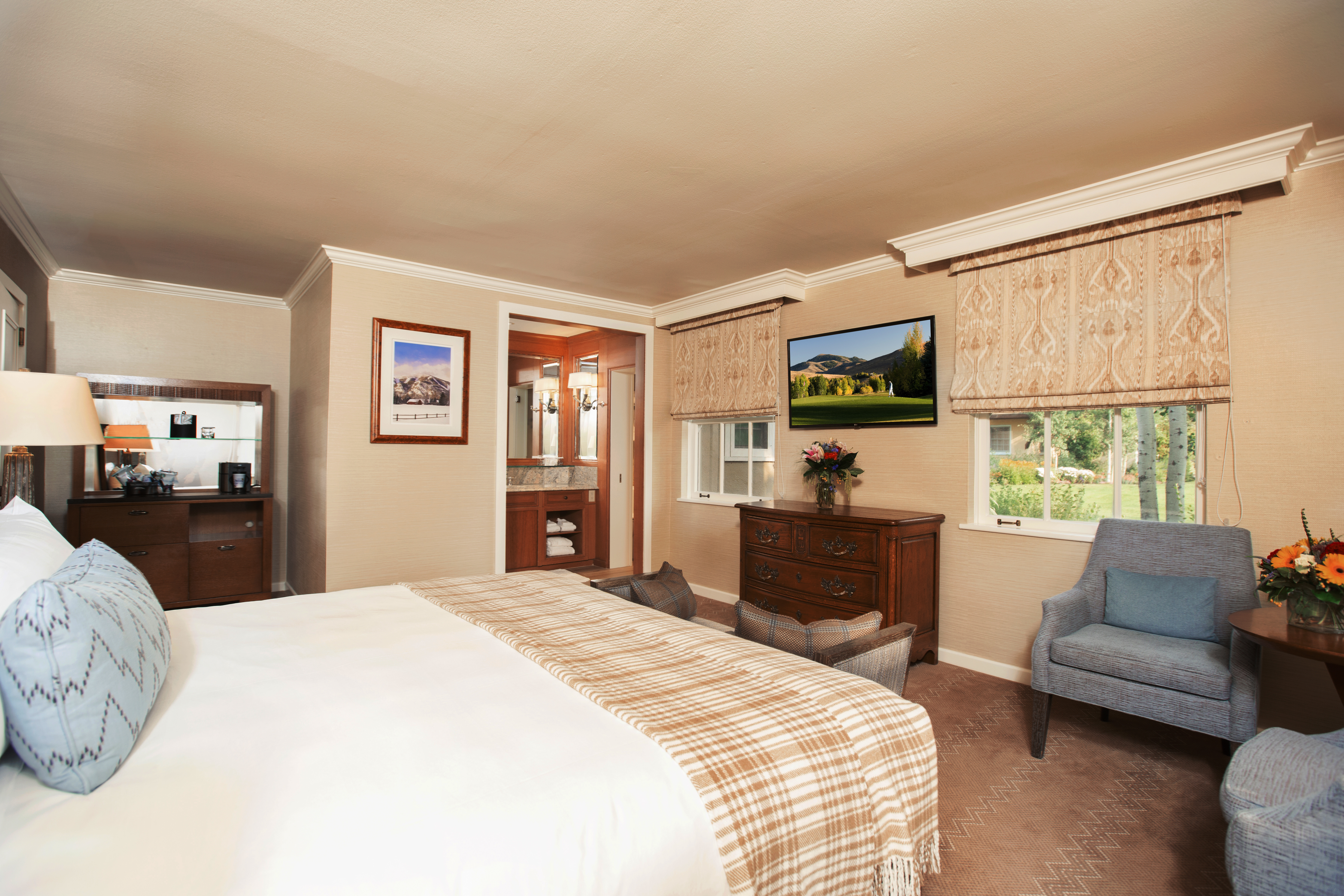 Stay at the Historic Sun Valley Inn | Sun Valley